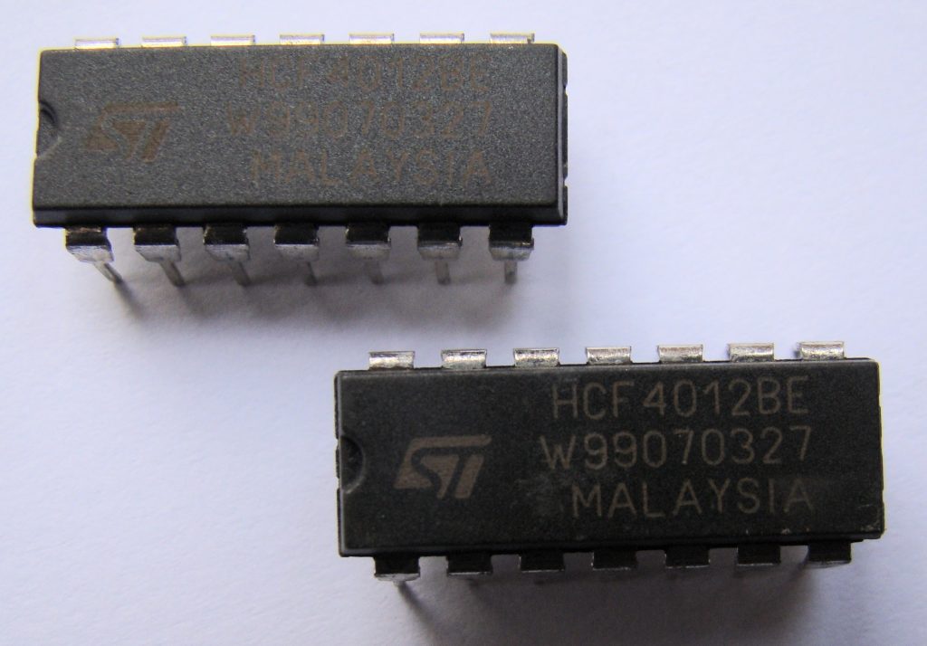 4012: Dual 4-Input NAND Gate - Hacktronics
