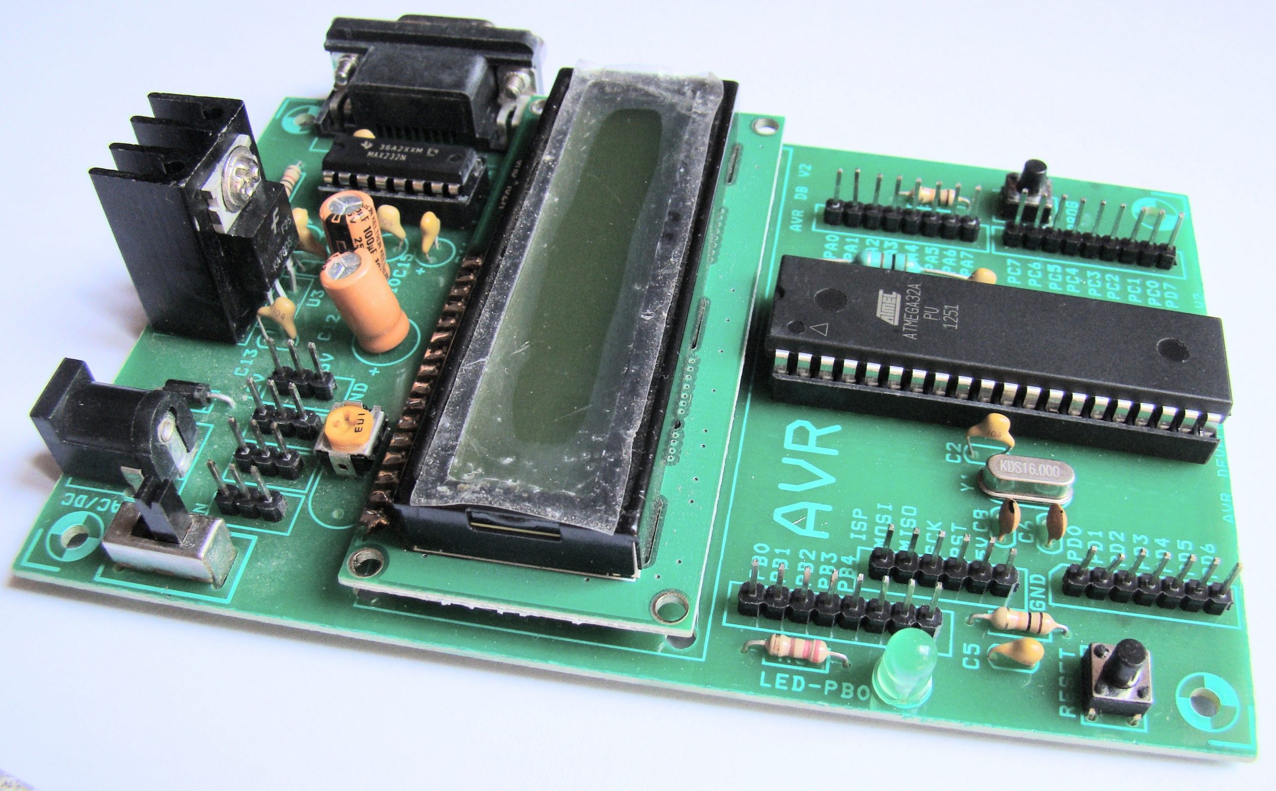 Avr Atmega32a 40 Pin Prototype Board With 16x2 Lcd And Atmeag32
