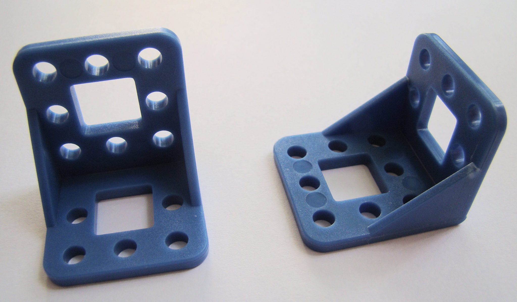 Blue Rectangular Plastic Plate Connecting Vertical Model Accessories ...