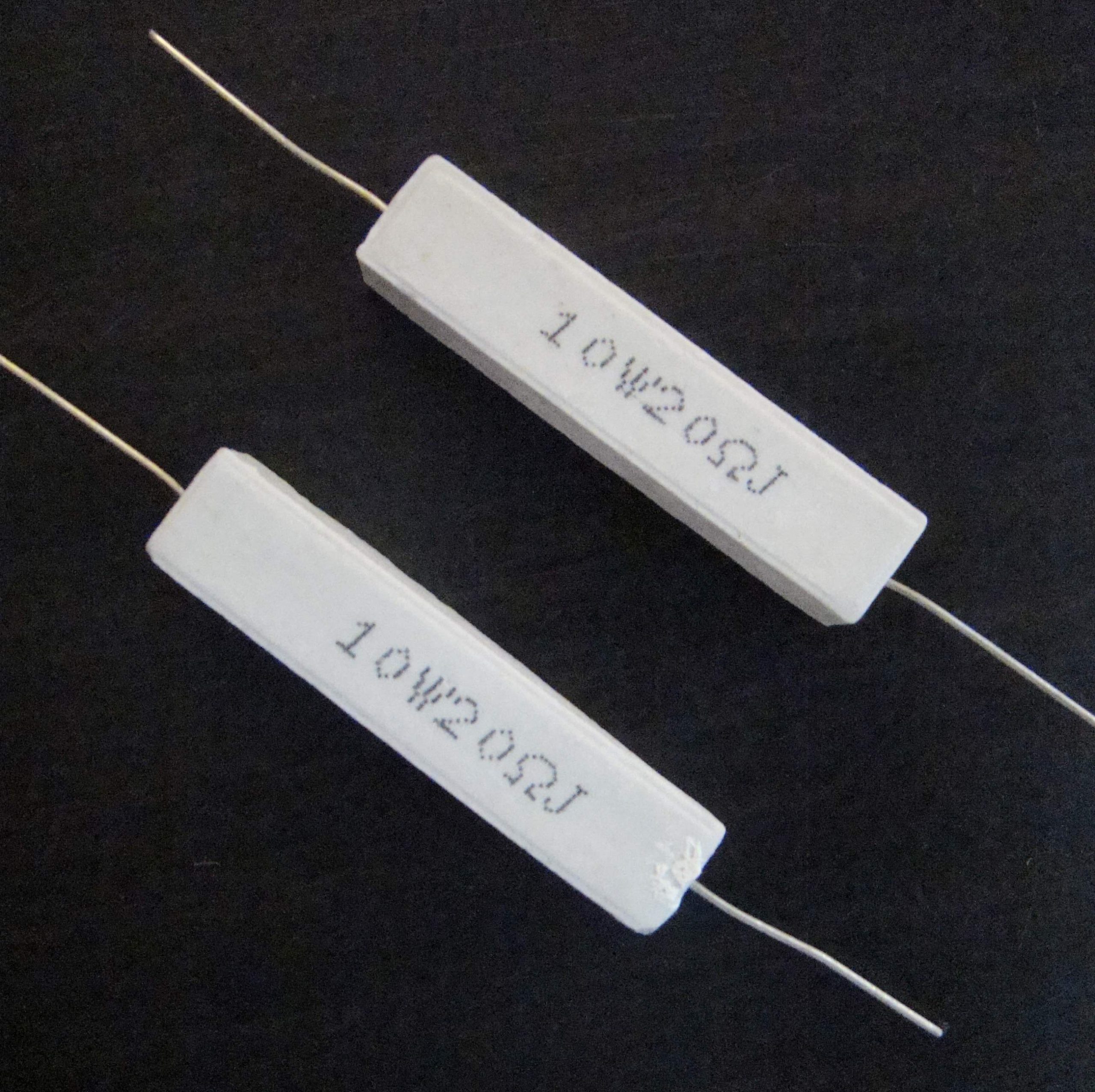 Cement Resistor 10W 20R J 20 Ohm ±5% Precision - Hacktronics