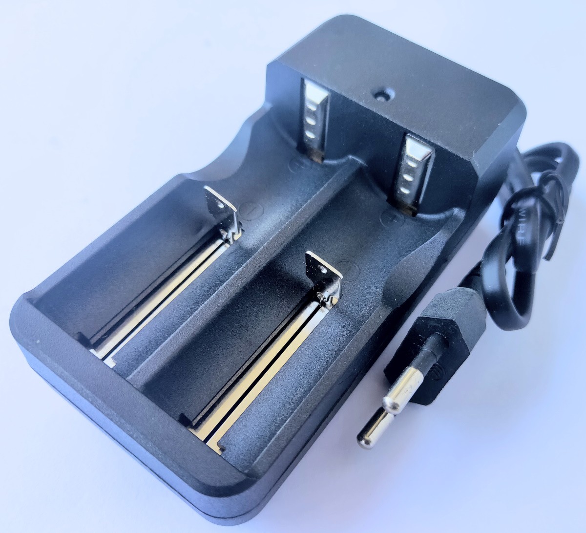 Li-Ion Universal Double Battery Charger 4.2V 1000mA 18650 - Hacktronics