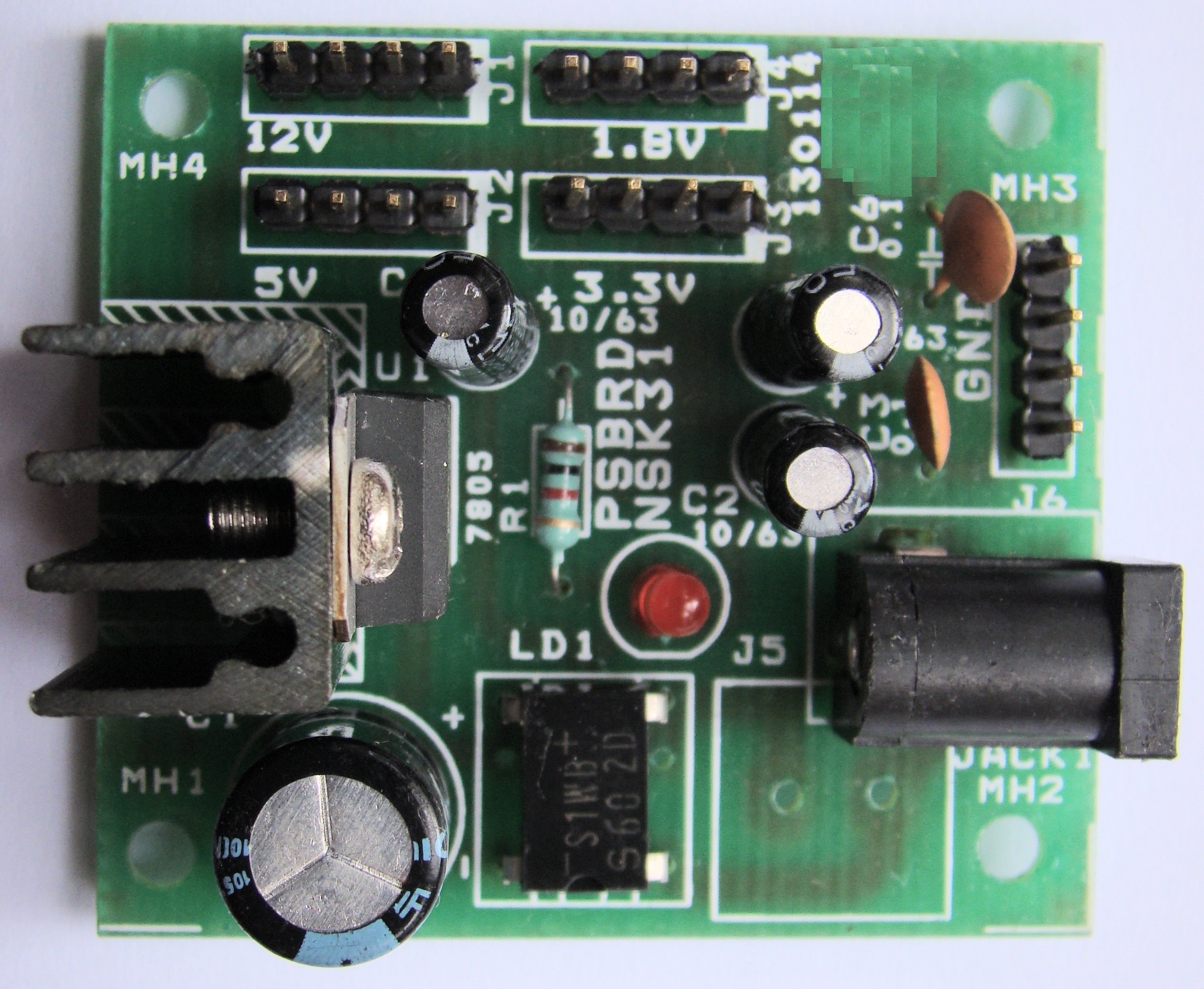 Multi Power Supply Board: 12V/5V/3.3V/1.8V - Hacktronics