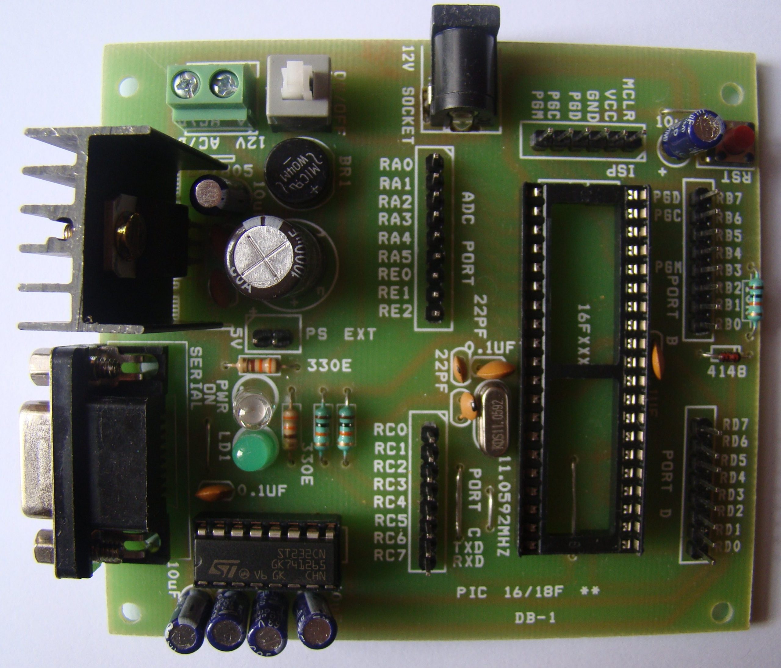 PIC 40 Pin DIP Microcontroller Prototype Development Board - Hacktronics