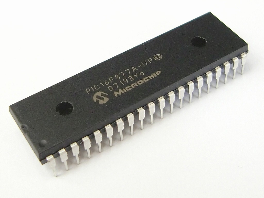 PIC16F877A 40 Pin DIP PIC Microcontroller - Hacktronics