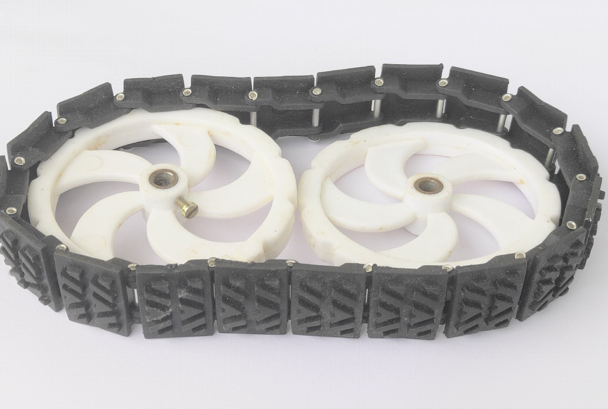 Pair Of Tank Track and 4 Wheel Set - Hacktronics