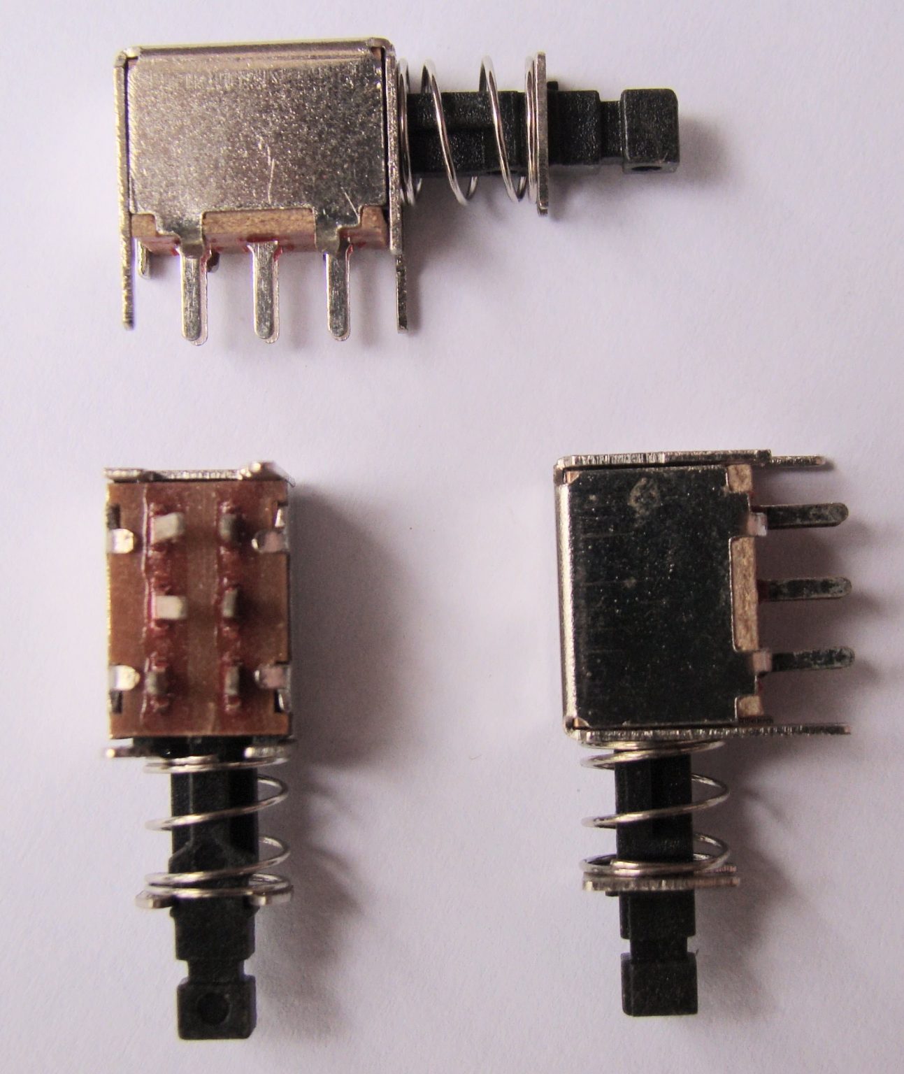 Push Button Switch DPDT 6 Pin Momentary Right Angle PCB Panel Switch ...