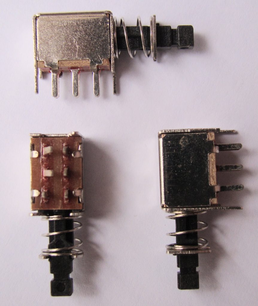 Push Button Switch DPDT 6 Pin Momentary Right Angle PCB Panel Switch - Hacktronics