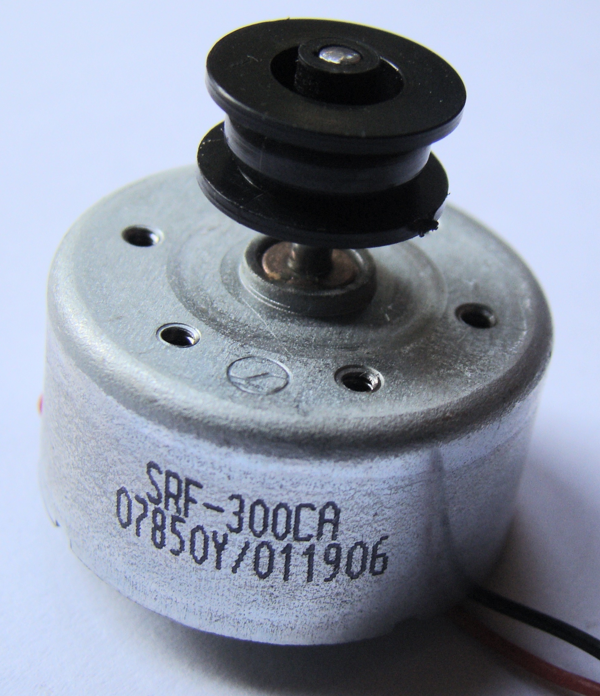 Small DC Motor with Pulley Head - Hacktronics